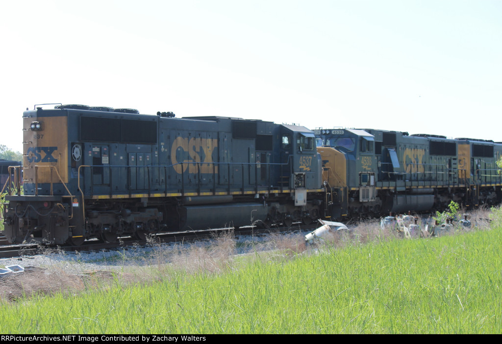 CSX 4537 4538